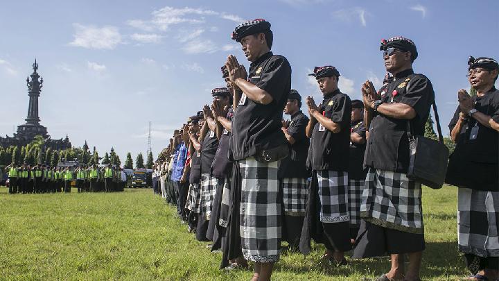 Pecalang in Bali: Guardians of Tradition and Community - The Travellist